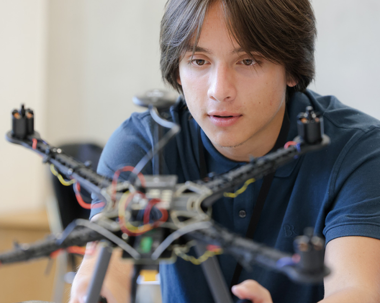 Join our Engineering Programs for High School Students